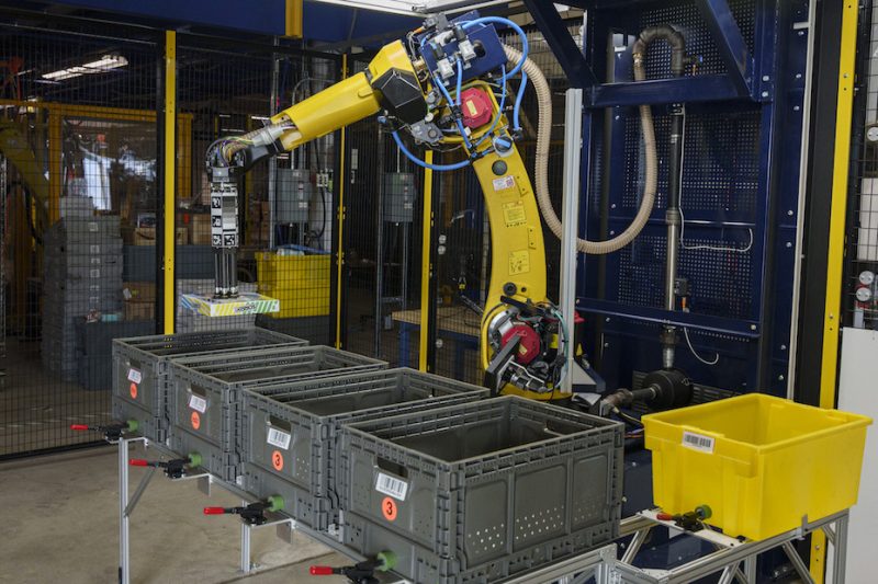 Amazon’s new warehouse robot could one day replace humans