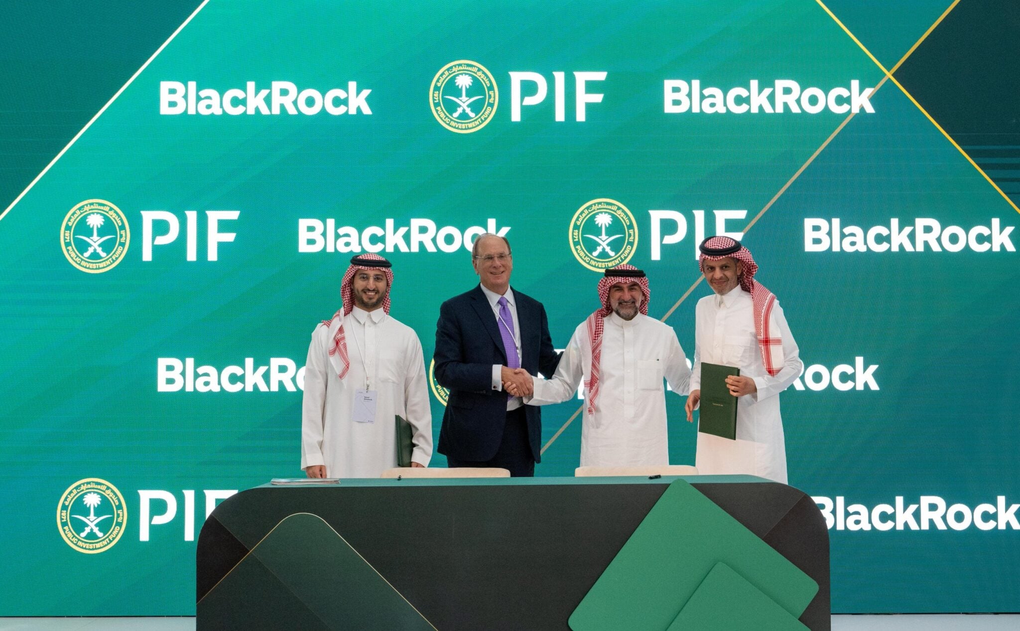 PIF, BlackRock partner to launch investment platform